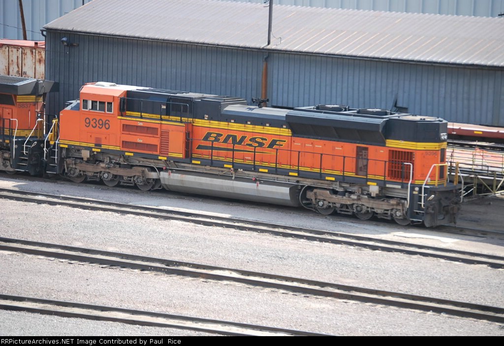 BNSF 9396